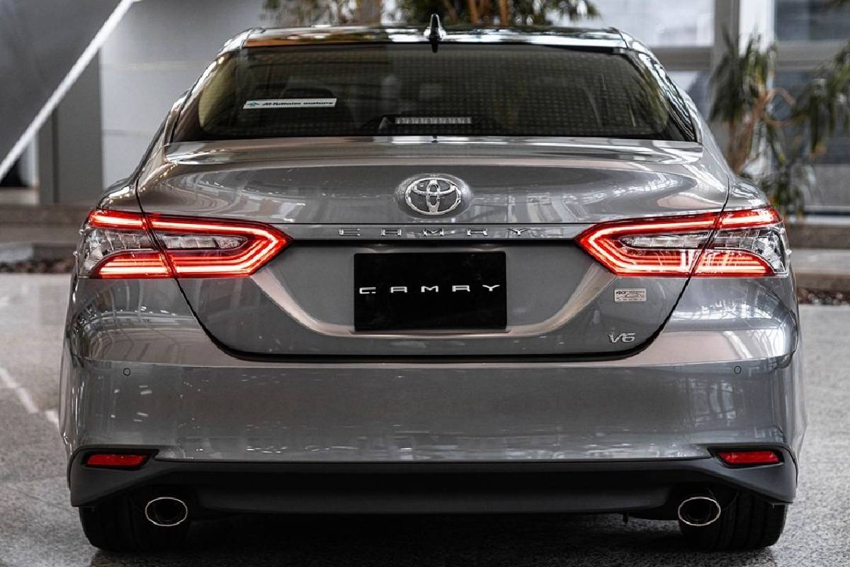 StriveME - هكذا جاءت ابرز الفروقات بين كل تويوتا كامري وتويوتا كورولا 2024